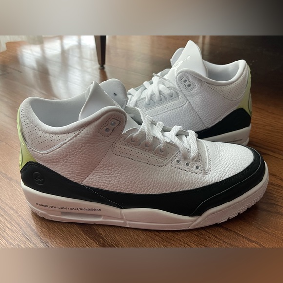Jordan | Shoes | Fragment Design X Air Jordan 3 Retro Sp White Da35950 ...